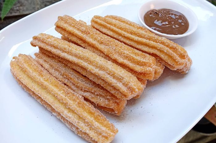 6 Resep Churros Renyah Tahan Lama untuk Dijual, Anti Gagal!