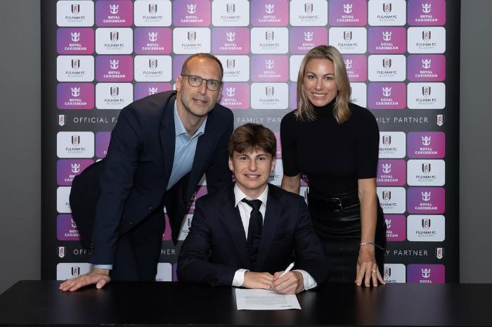 Putra Kiper Legendaris Chelsea Tanda Tangani Kontrak Profesional dengan ...