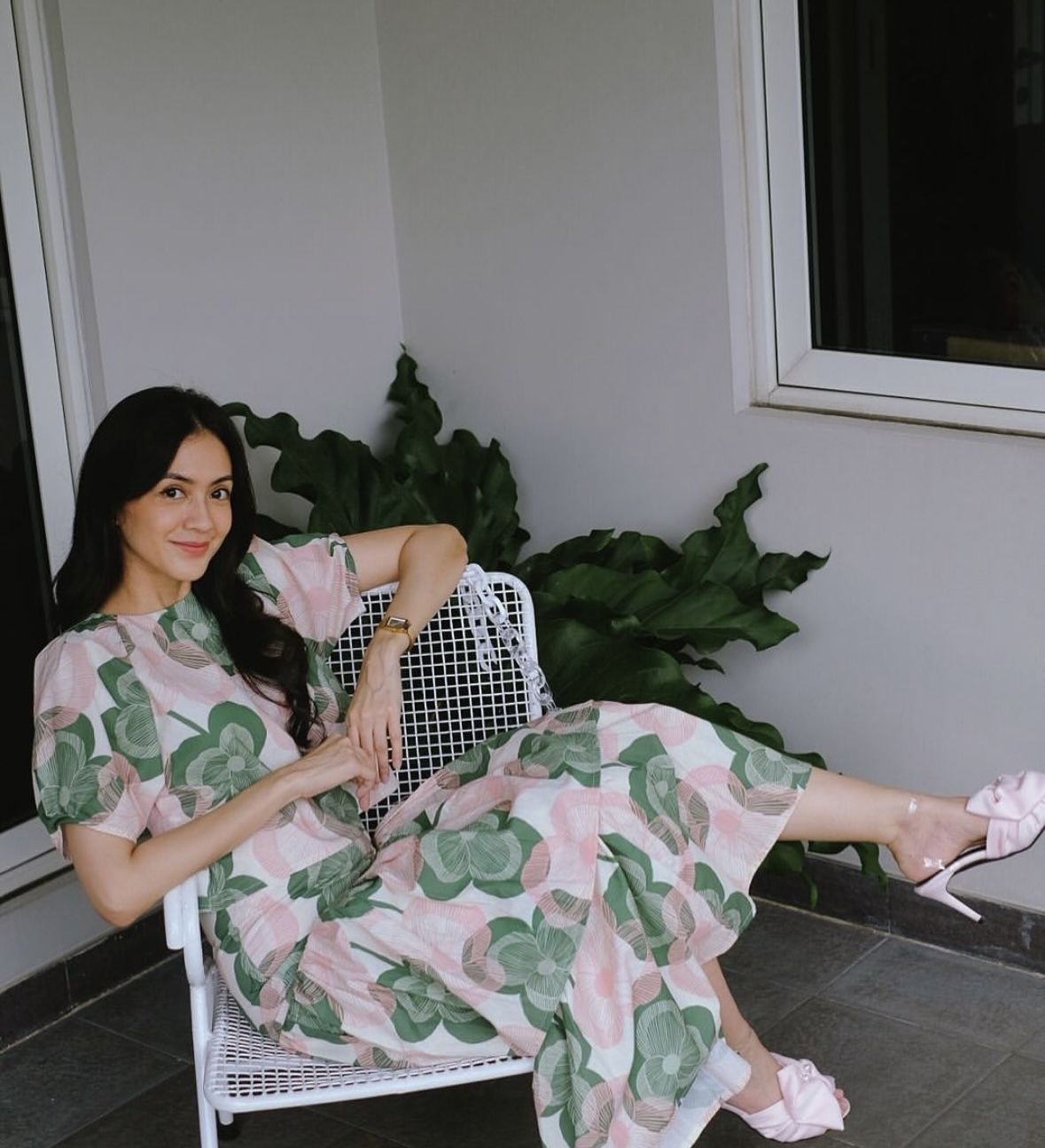 5 Ide OOTD Brave Pink dan Hero Green Stylish dan Penuh Solidaritas ...