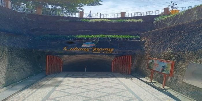 Taman Panorama dan Lobang Jepang Bukittinggi: Objek Wisata yang Penuh ...