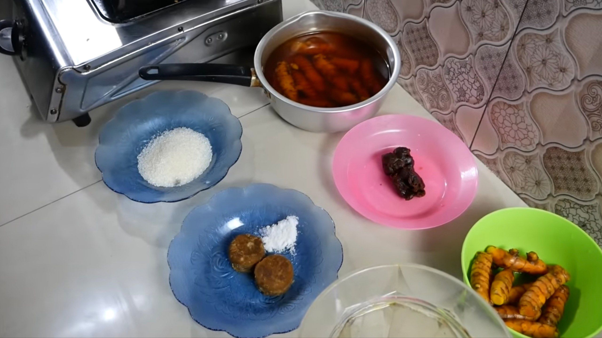 Cara Membuat Jamu Kunyit Asem yang Enak dan Segar di Rumah