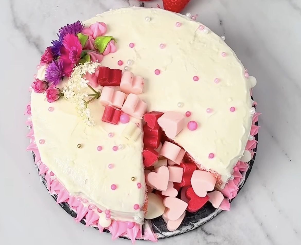 Resep Vanilla Rose Cake: Kue Cantik Beraroma Mawar yang Bikin Mood Auto ...