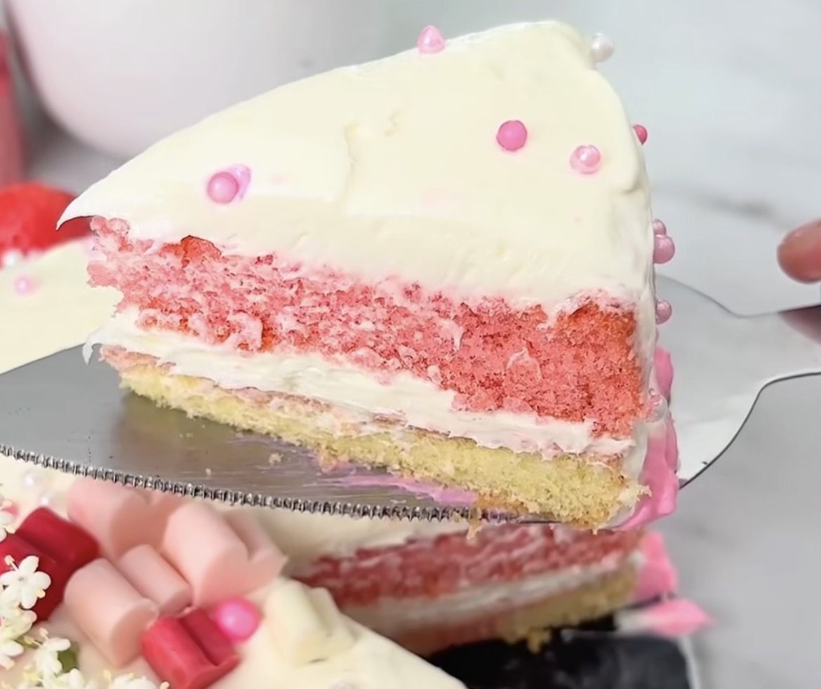 Resep Vanilla Rose Cake: Kue Cantik Beraroma Mawar yang Bikin Mood Auto ...
