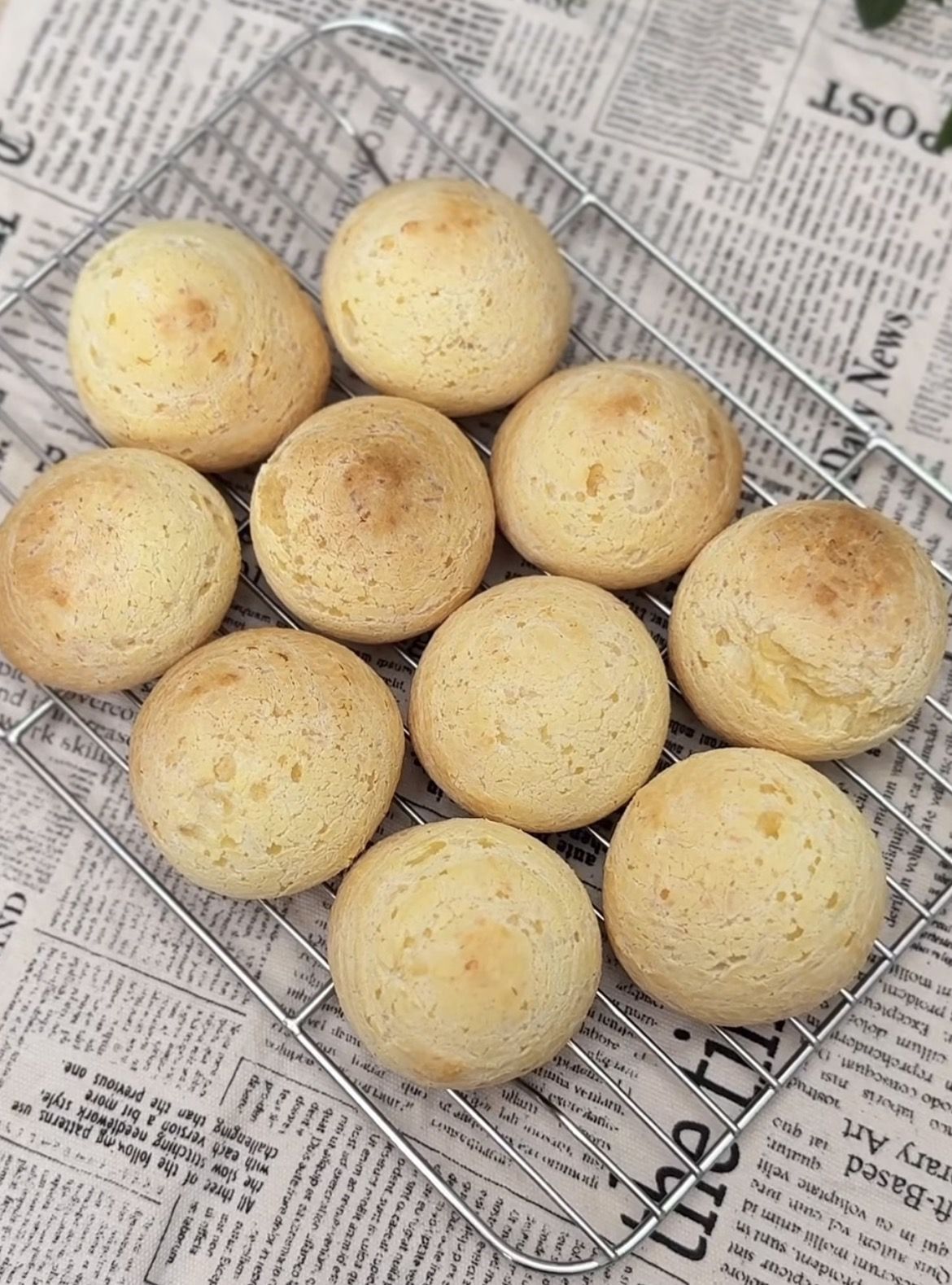 Lembut, Kenyal, Gurih! Ini Resep Mochi Cheese Bread yang Bikin Nagih Banget