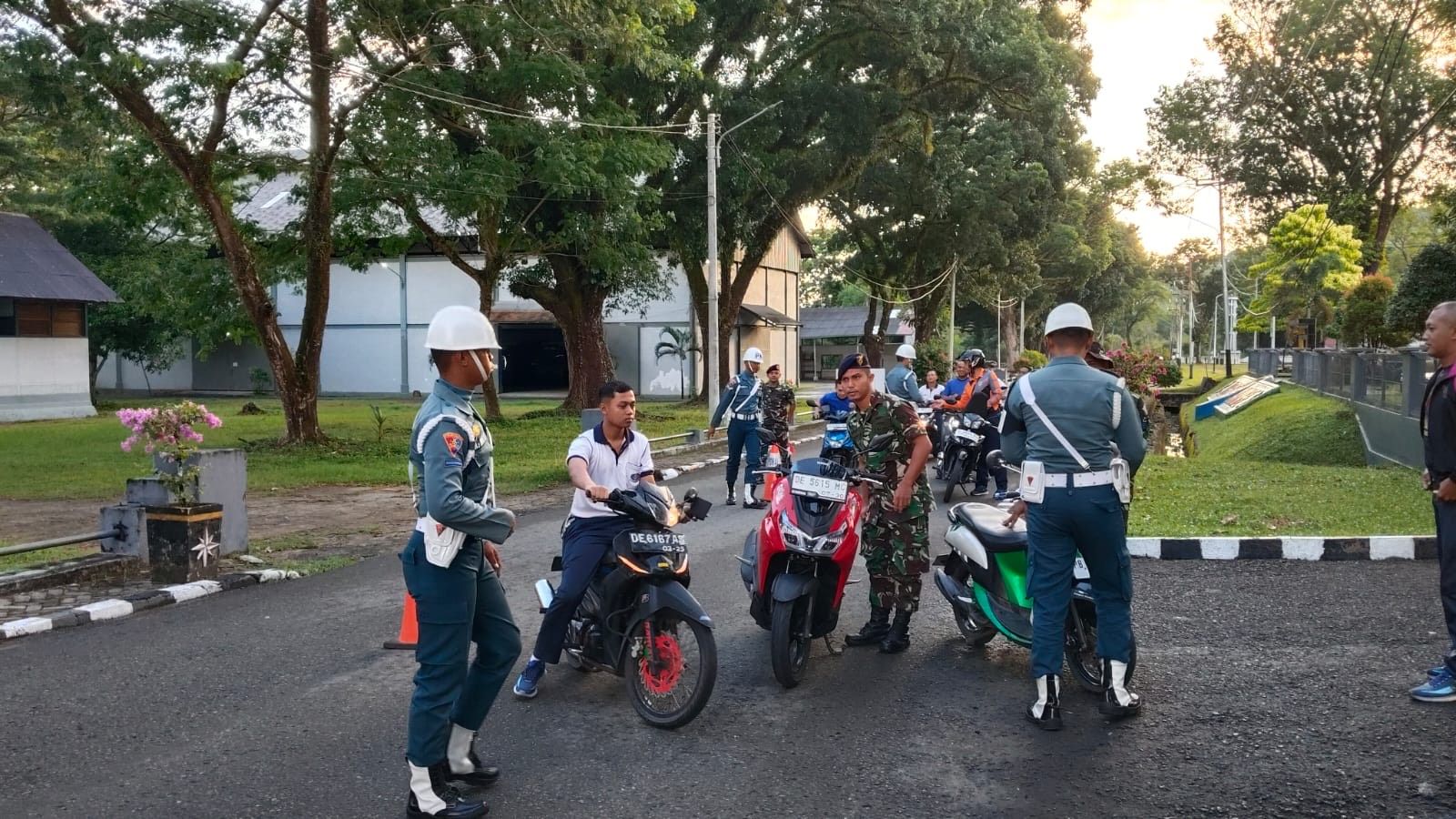 Jelang HUT ke-80, Pomal Kodaeral IX Tegakkan Disiplin Berlalu Lintas ...