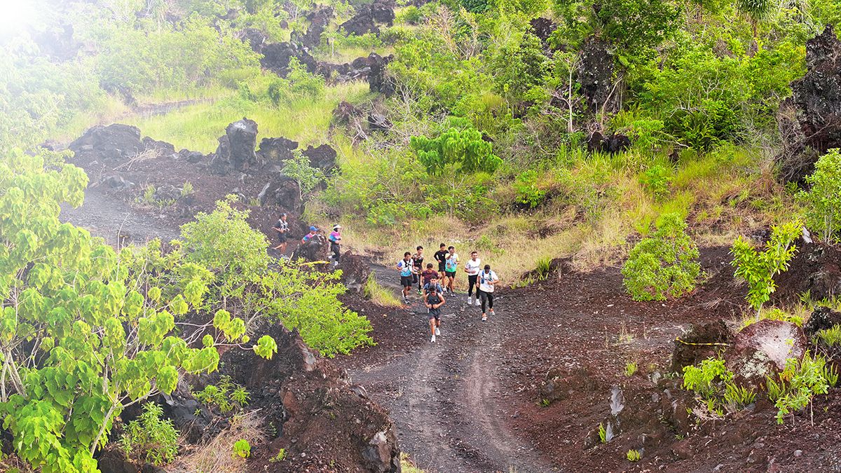 Geowisata Batu Angus: Jejak Lava Gunung Gamalama yang Membeku di Tepi ...