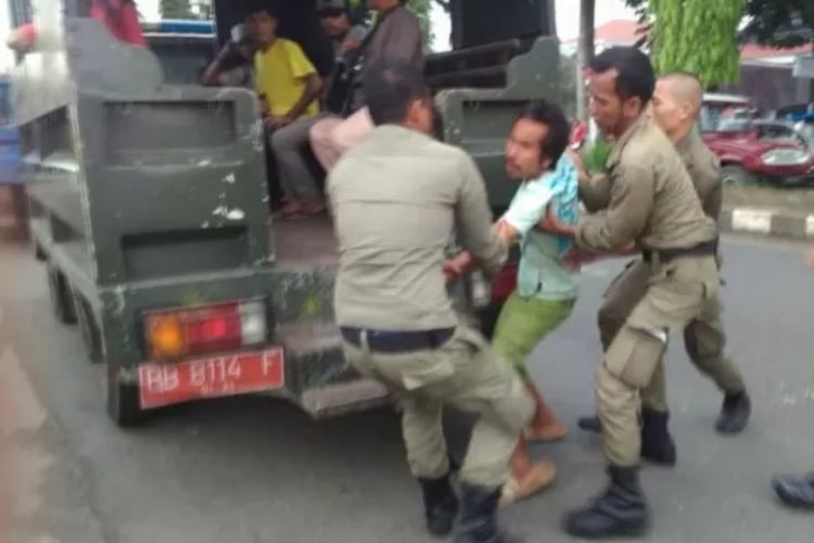 Populasi Gelandangan dan Pengemis di Indonesia Yaitu Sekitar 77.500