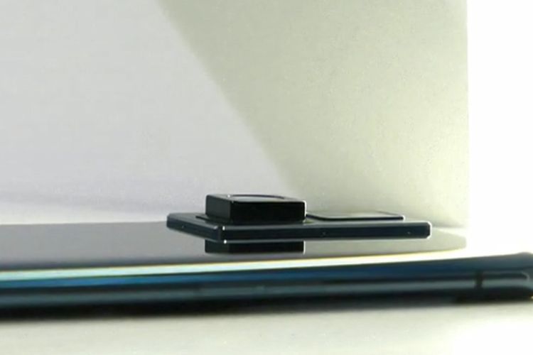 Oppo Pamer Prototype Smartphone dengan Teknologi Kamera Belakang Pop-up