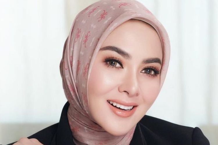 Syahrini Pamer Nampan Kecil Hermes Buat Ngopi: Harganya Bikin Merinding