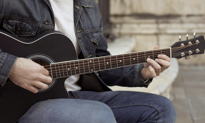 Panduan Dasar Belajar Main Gitar untuk Anak Muda yang Ingin Melenturkan ...