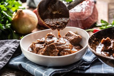 Filosofi di Balik Rendang, Kuliner Lezat Khas Sumatera Barat