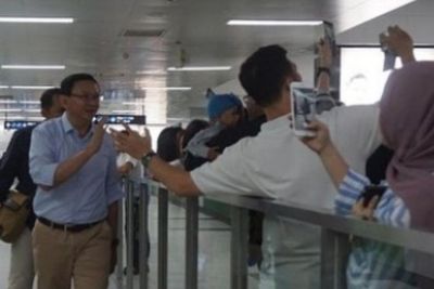 Ahok Bikin Heboh Penumpang MRT Jakarta