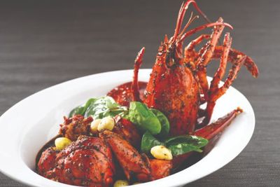 Pecinta Seafood, Ini Resep Lobster Lada Hitam Seenak Restoran
