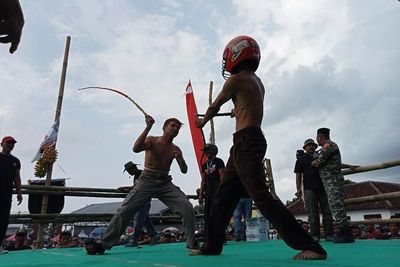 Tiban, Tradisi Berdarah dan Mematikan Masyarakat Tulungagung untuk ...