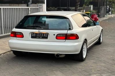 5 Rekomendasi Mobil Era 90an yang Masih Cocok Digunakan oleh Anak Muda ...