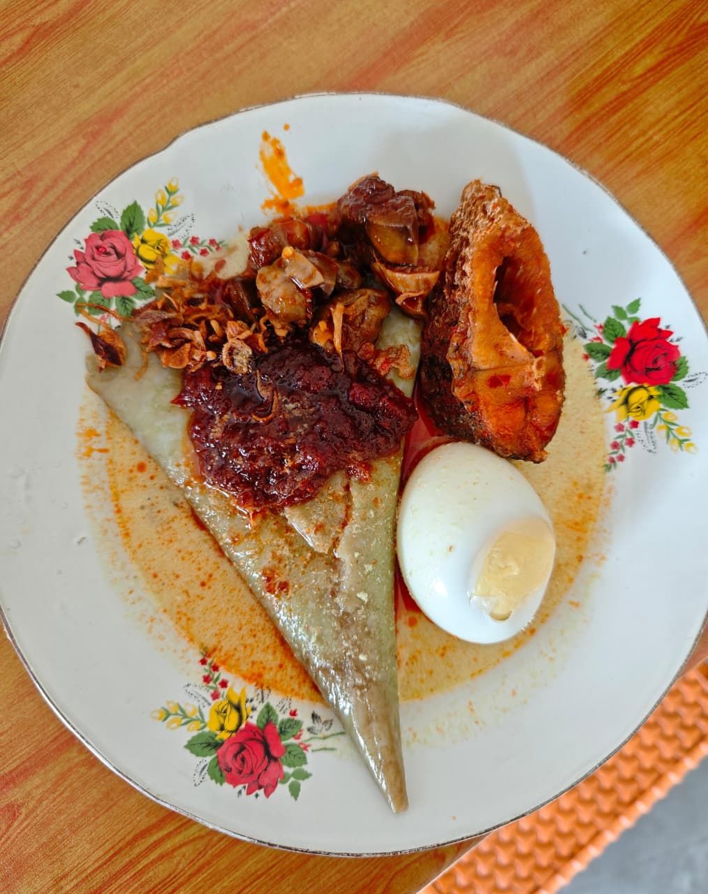 Ketupat Kandangan: Kelezatan Kuliner Khas Kalsel yang Wajib Dicoba