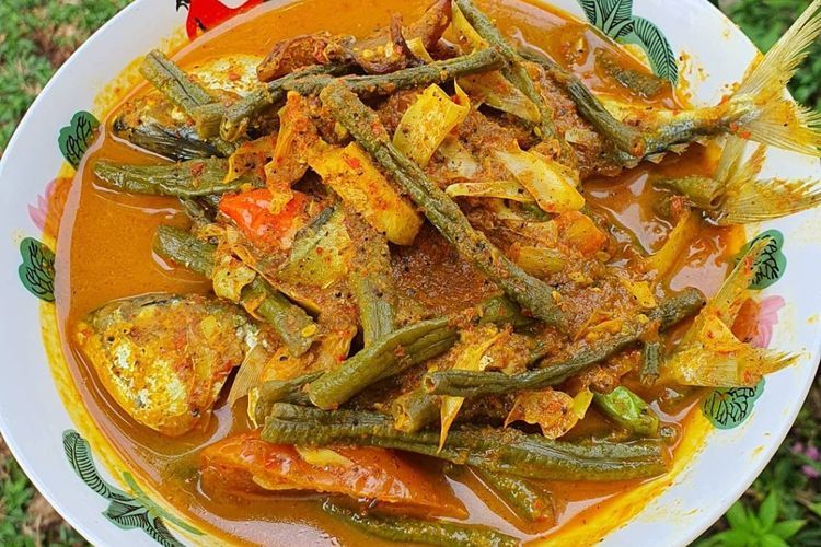 Sensasi Kuliner di Tepi Danau Toba: Ikan Arsik, Saksang, hingga Daun ...