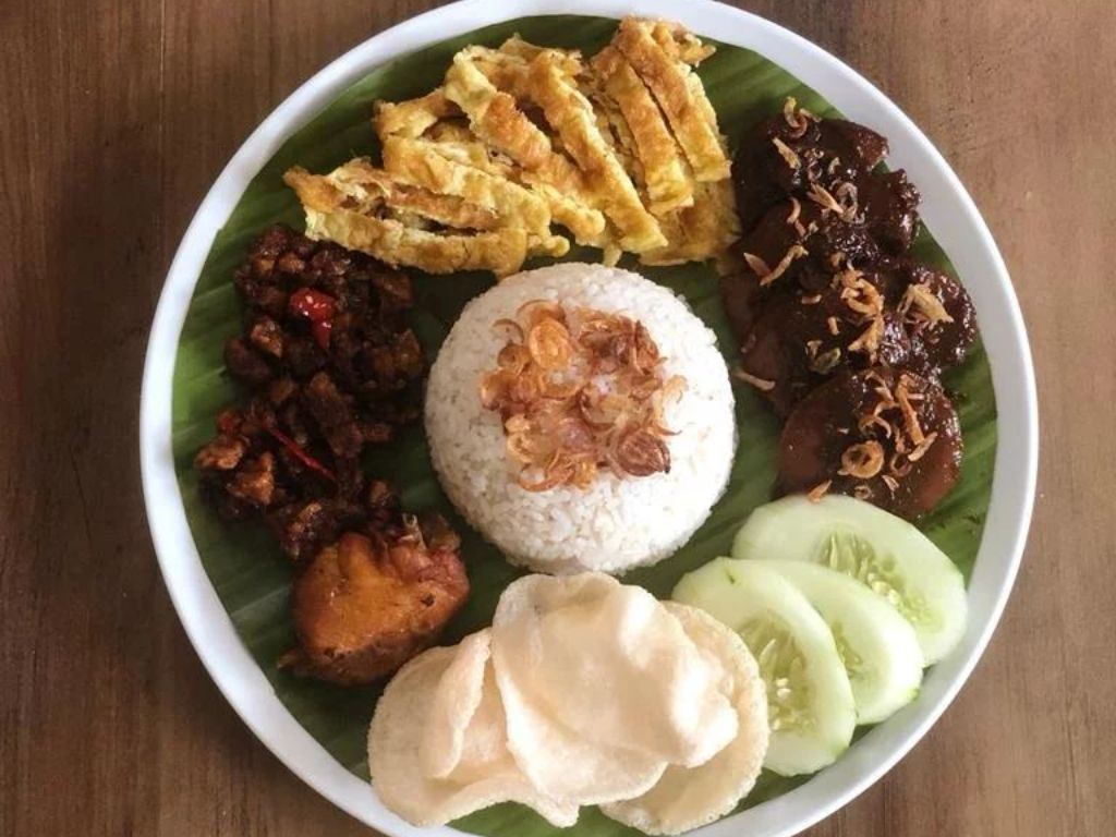17 Ide Nama Usaha Nasi Uduk Kekinian, Biar Dagangan Kamu Makin Viral ...