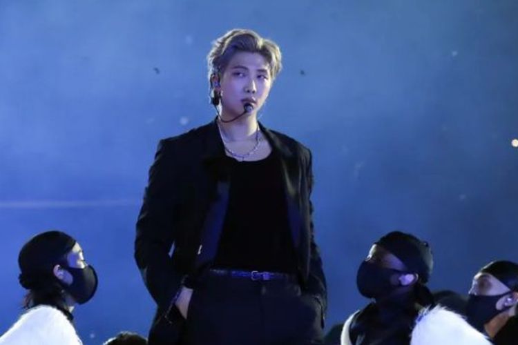 ARMY Dibuat Kaget dengan Pertimbangan Bubarnya BTS dari Sang Leader